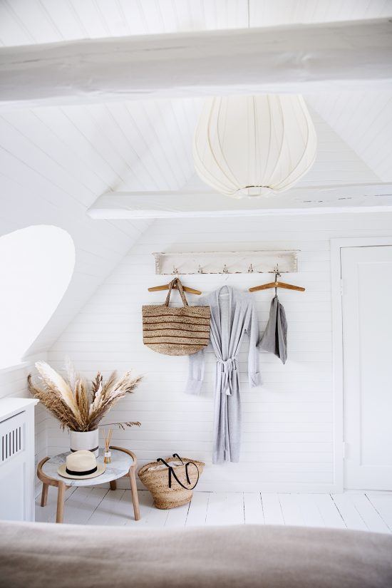 How To Make Your Photos Look Bright And Airy - CHRISTINA GREVE